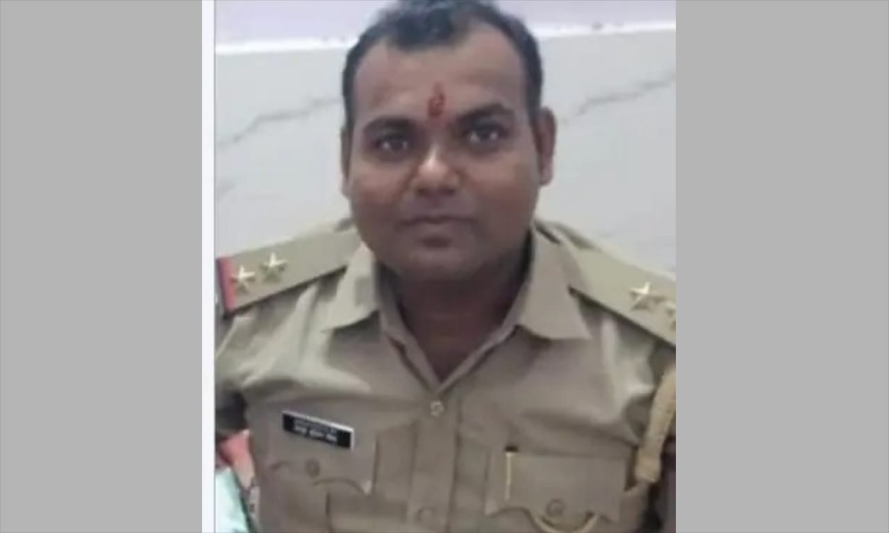 VIJAY UPADHYAY - UP Police sub-inspector Anoop involved in encounter of ...