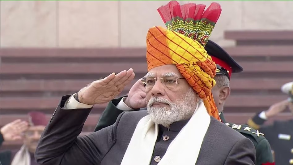 VIJAY UPADHYAY - PM Modi wears multicolour Rajasthani turban ...
