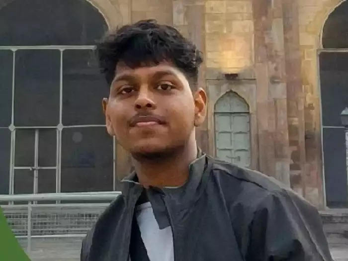 VIJAY UPADHYAY - Student Utkarsh Raj committed suicide by hanging ...