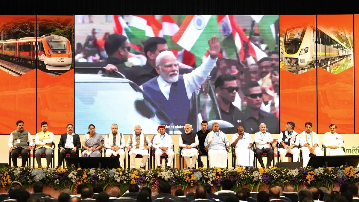 VIJAY UPADHYAY -PM Modi launches three Vande Bharat Express trains ...