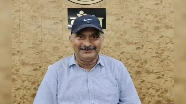 VIJAY UPADHYAY - Yogi government transfers 6 IAS officers in UP ...
